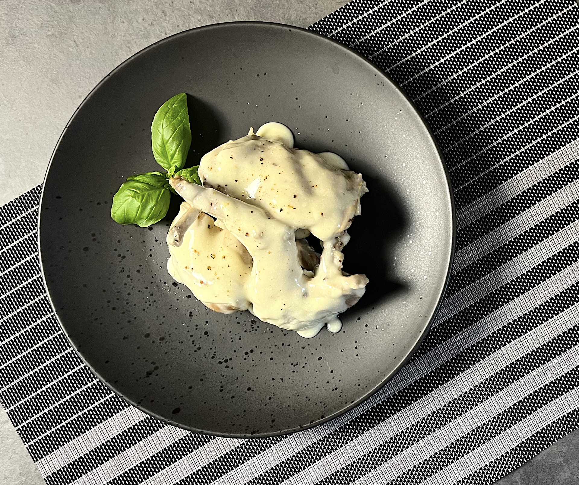 Rabbit in White Sauce with Mustard (video) – Flavorjazz