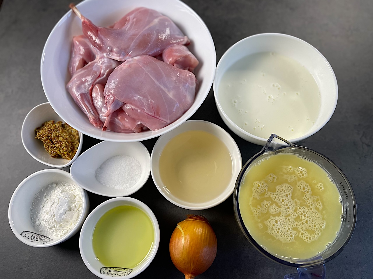 Rabbit in White Sauce with Mustard (video) – Flavorjazz